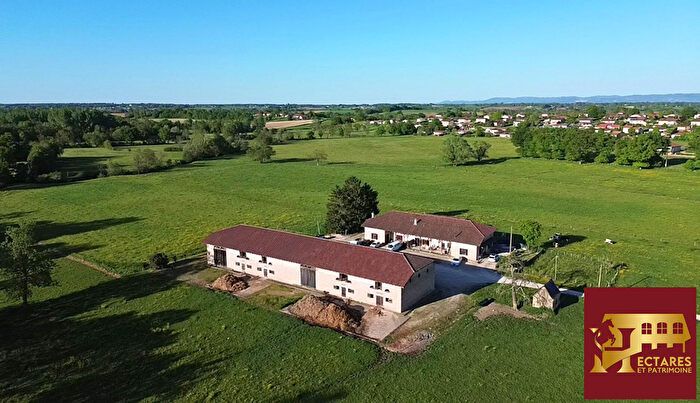 Jayat : Maison 10 pièces à vendre
