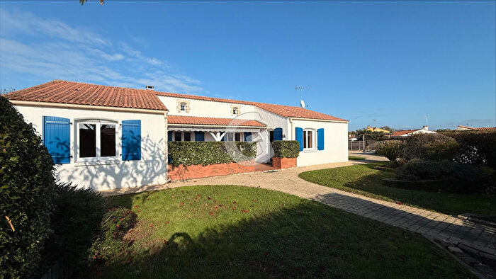 Longeville-sur-Mer : Maison 5 pièces à vendre