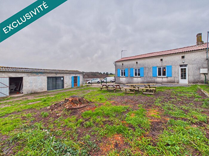 Maison à vendre - Mirambeau - 4 pièces - 3 chambres