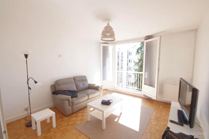 Appartement à louer - Grenoble - 3 pièces - 2 chambres