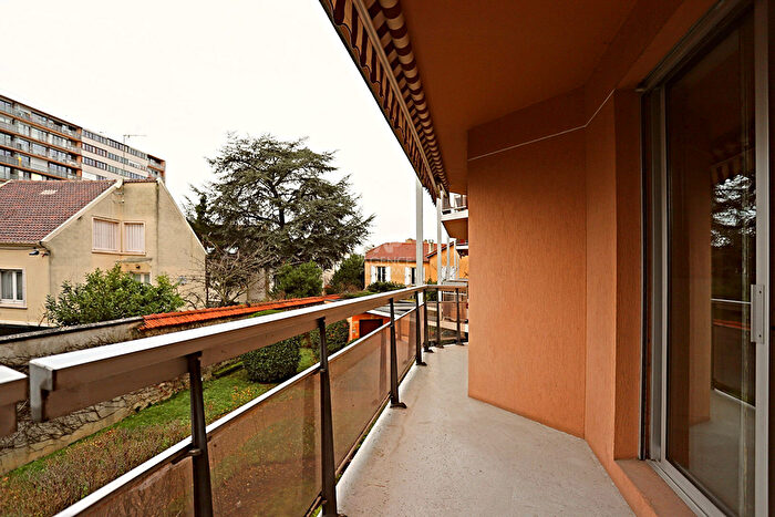 Appartement à vendre - Nanterre, Centre-ville - 4 pièces - 2 chambres