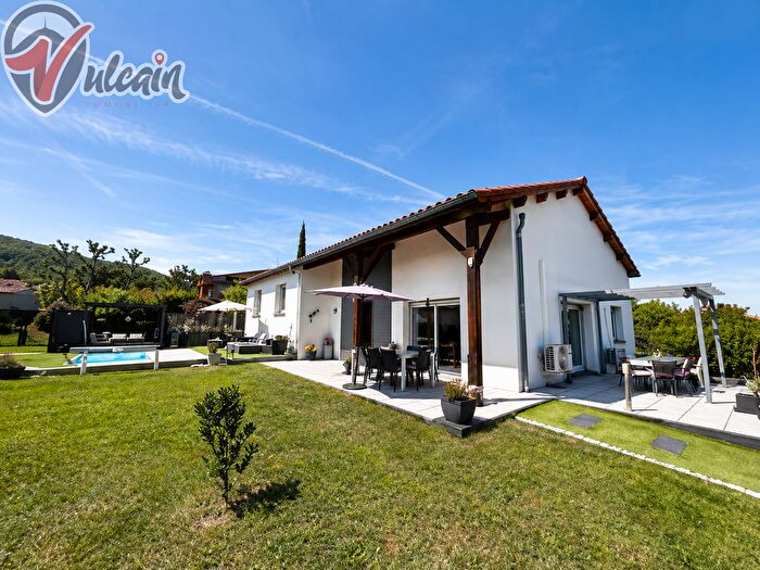 Maison à vendre - Pérignat-lès-Sarliève - 6 pièces - 4 chambres