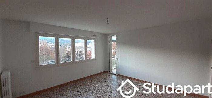 Appartement à louer - Biollay, Chambéry - 1 pièce - 3 chambres