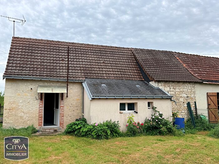 Crouzilles : Maison 2 pièces à vendre