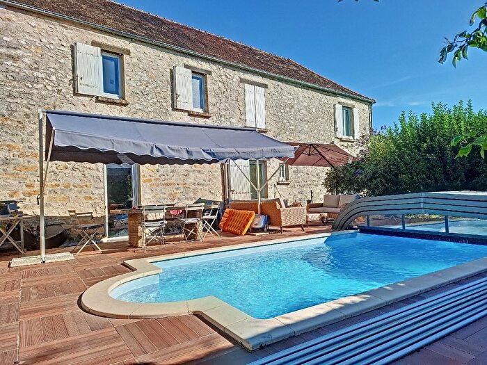Maison 6 pièces à vendre à Noisy-sur-École