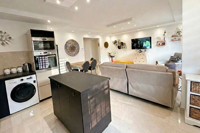 Saint-Maur-des-Fossés, Les Mûriers : Appartement 3 pièces à vendre