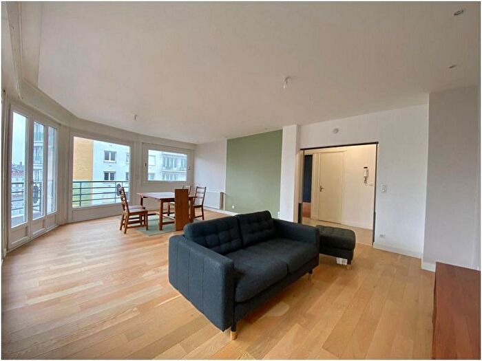 Appartement à louer - Lille, Centre-ville, Euralille - 3 pièces - 2 chambres