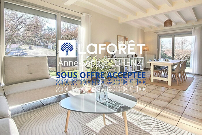 Maison à vendre - Saint-Just-Saint-Rambert, Saint-Just - 6 pièces - 5 chambres