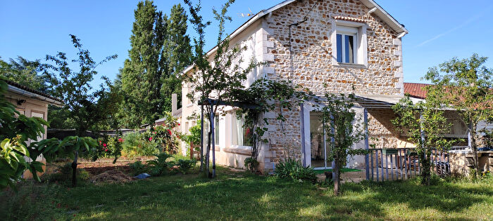 Maison 6 pièces à Sainte-Radegonde, à vendre