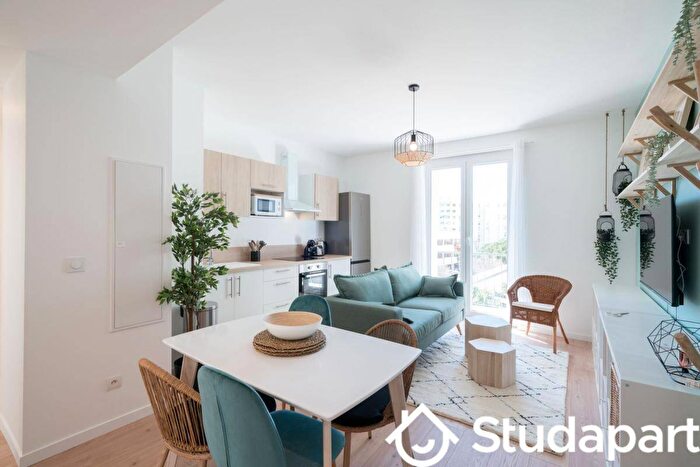 Appartement à louer - Super-Toulon - 1 pièce - 2 chambres