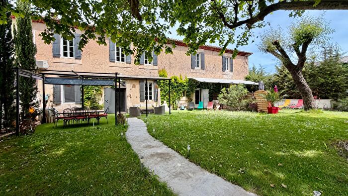 Maison 11 pièces à LIsle-sur-la-Sorgue, Velorgues, Saint-Gervais, Petit Palais, à vendre