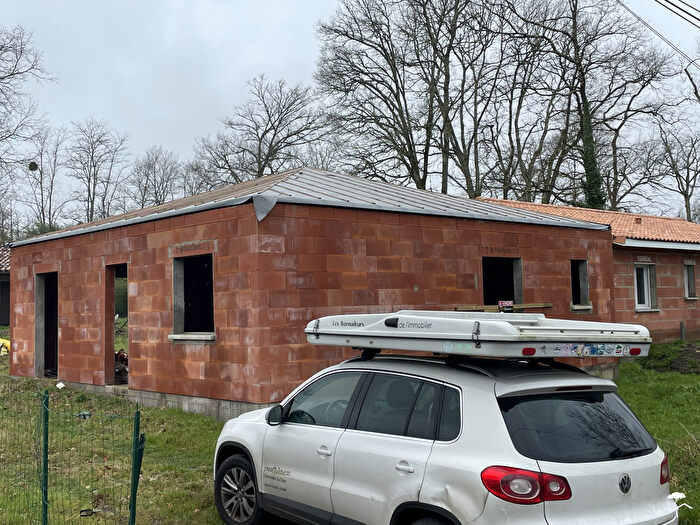 Maison à vendre - Roaillan - 4 pièces - 3 chambres