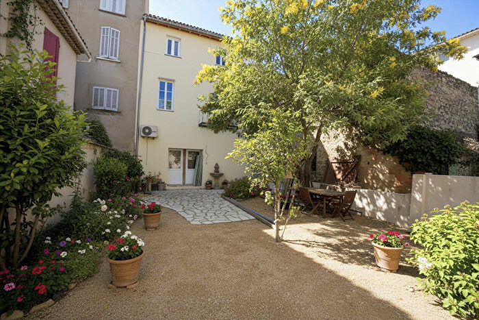 Maison à vendre - Le Muy - 5 pièces - 4 chambres