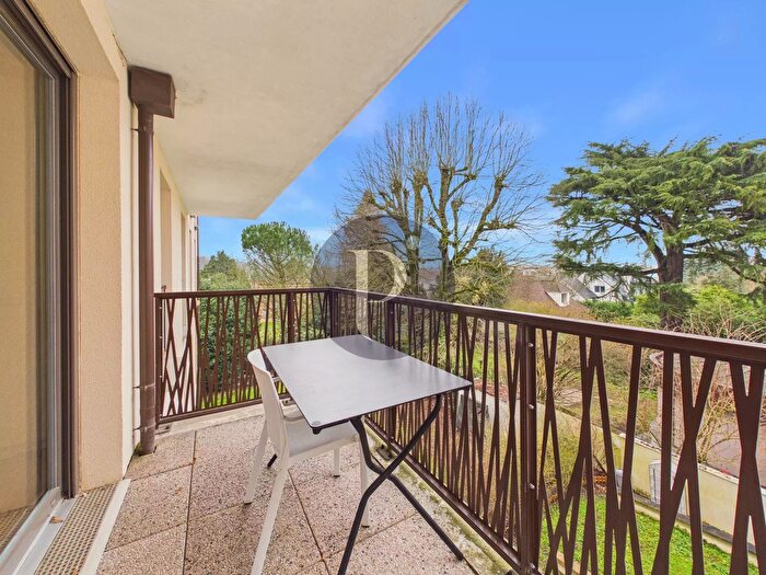 Appartement à vendre - Châtenay-Malabry, Centre-ville - 3 pièces - 2 chambres