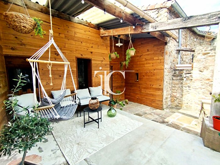 Maison 5 pièces à vendre à Saint-Paul-le-Jeune