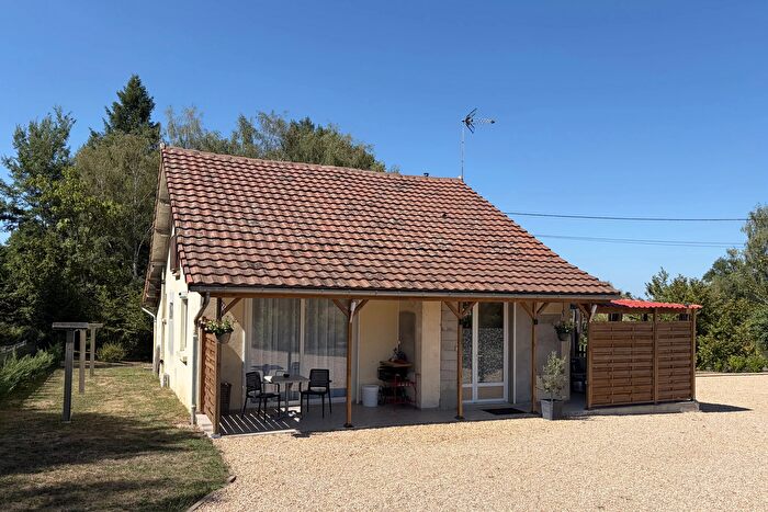 Piégut-Pluviers - Maison 6 pièces à vendre