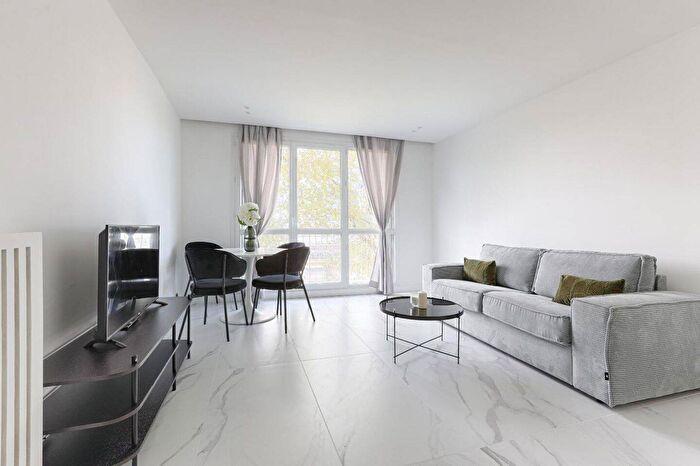 Valmy, Charenton-le-Pont - Appartement 1 pièce à louer