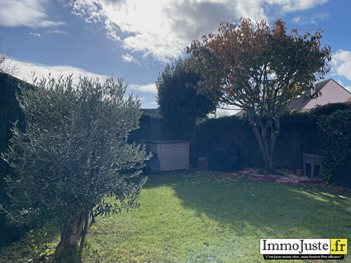 Maison à vendre - Montigny-le-Bretonneux - 6 pièces - 4 chambres