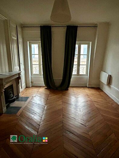 Appartement à louer - Presquîle, Centre ville, Cordeliers, Lyon ème arrondissement - 3 pièces - 2 chambres