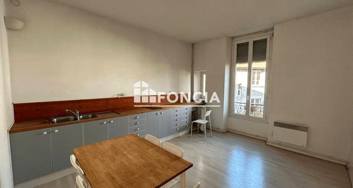 Berriat-Ampere, Grenoble : Appartement 1 pièce à louer