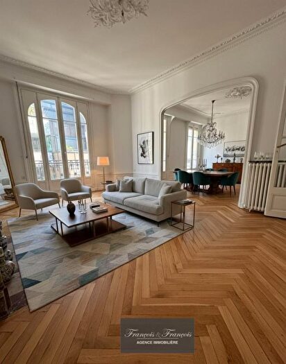 Appartement à vendre - Nantes, Centre-ville - 6 pièces - 4 chambres