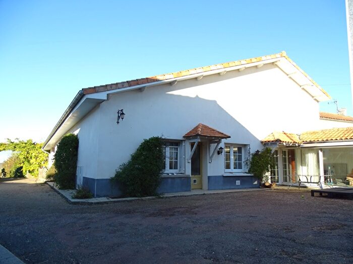 Maison à vendre - Rouillac - 7 pièces - 4 chambres