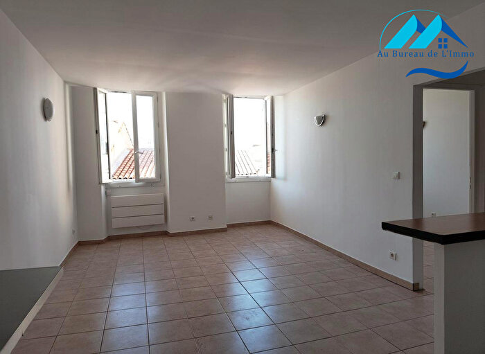 Appartement à louer - Marseille e , Belle de Mai - 2 pièces - 1 chambre