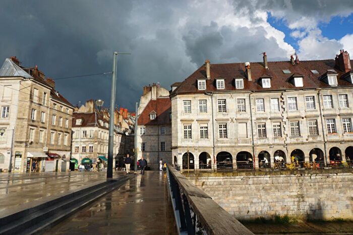 Appartement 4 pièces à vendre - Besançon, Boucle, Chapelle des Buis