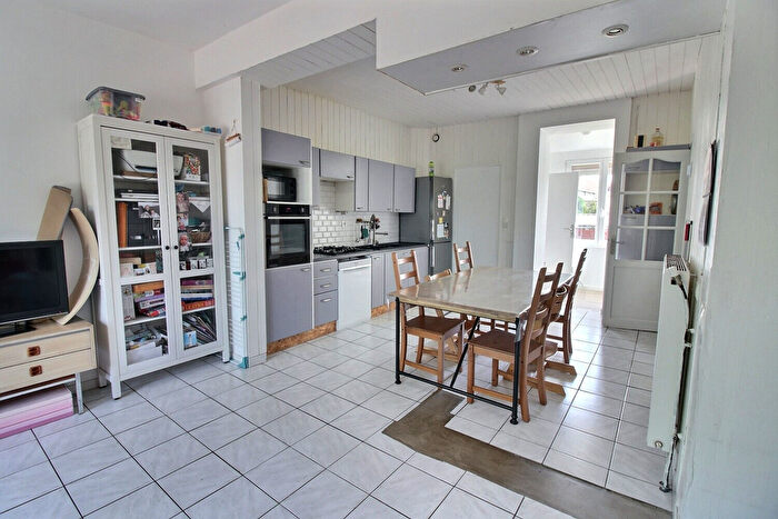 Lomme, Bourg, Délivrance - Maison 3 pièces à vendre