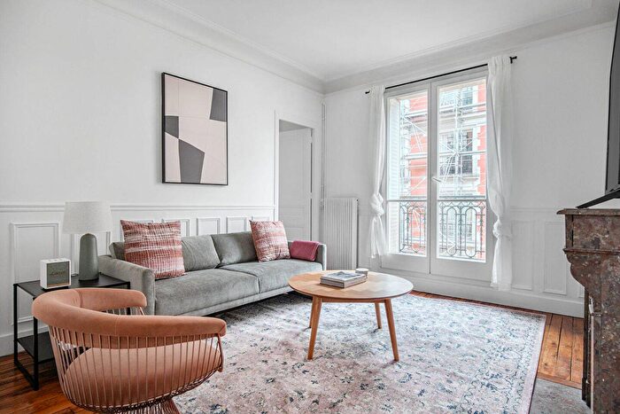 Appartement 2 pièces à Montmartre, Paris 18ème arrondissement, à louer