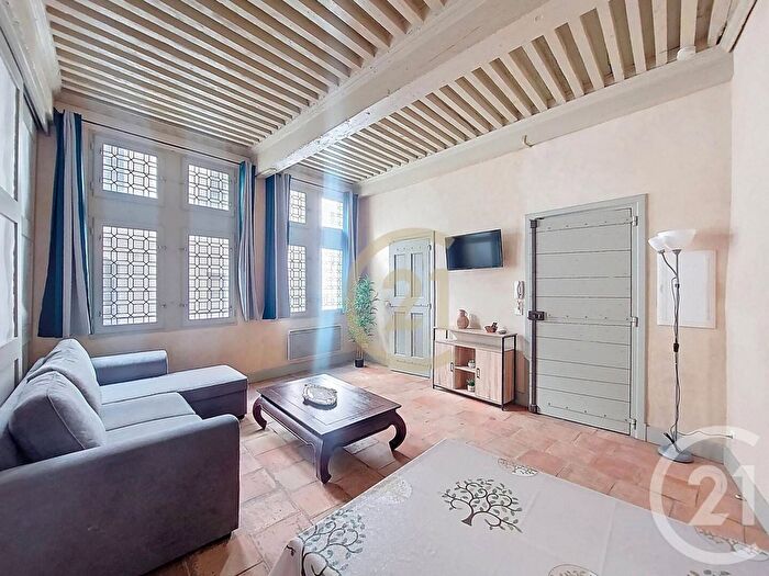 Appartement à louer - Uzès - 2 pièces - 1 chambre