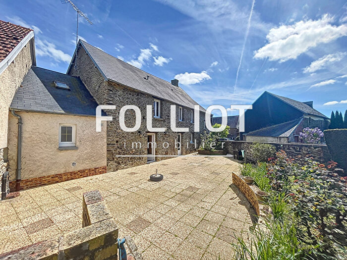 Maison à vendre - Saint-Georges-Montcocq - 6 pièces - 4 chambres