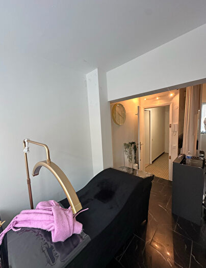 Appartement à vendre - Cannes, Centre-ville - 1 pièce - 1 chambre