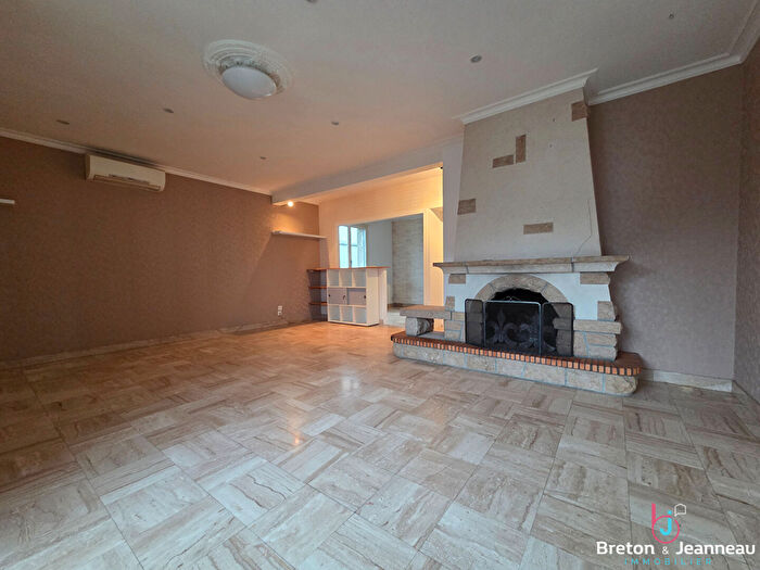 Maison à vendre - Montsûrs - 7 pièces - 5 chambres