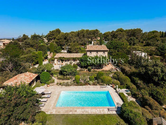 Maison 7 pièces à Aix-en-Provence, à louer
