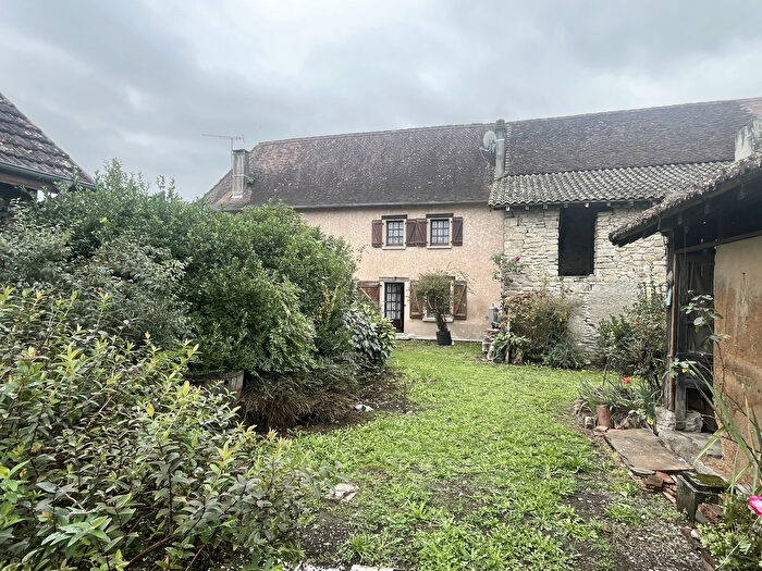 Maison à vendre - Saint-Palais - 9 pièces - 5 chambres