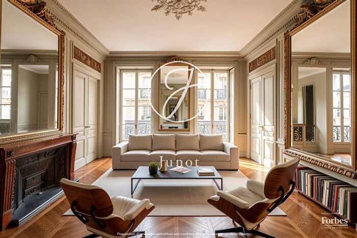 Appartement 5 pièces à vendre à Paris 6ème, Rennes