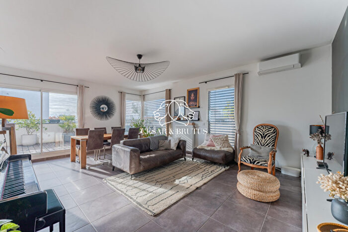 Appartement à vendre - Lyon e  - 4 pièces - 3 chambres