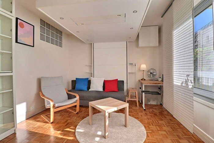 Appartement à louer - Patay-Masséna, Paris ème arrondissement - 1 pièce