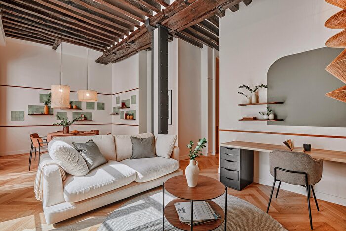 Appartement à louer - Paris er , Châtelet, Les Halles - 3 pièces - 2 chambres