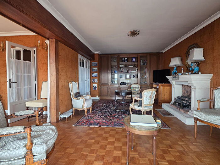 Appartement 4 pièces à Saint-Germain-en-Laye, Hennemont, à vendre