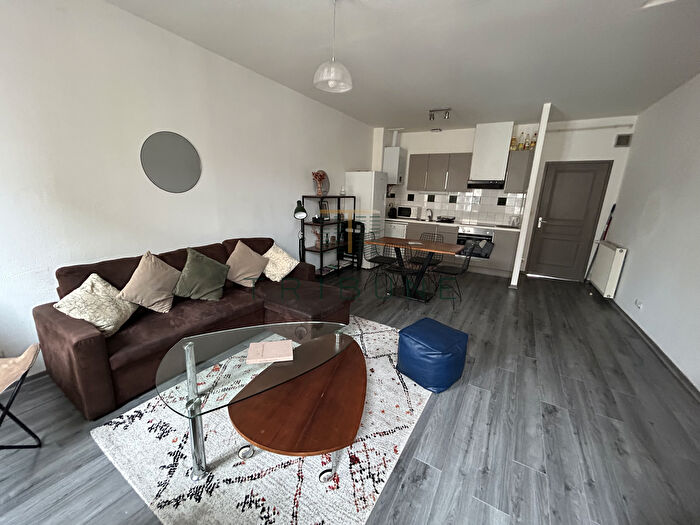 Appartement à louer - Agen, Gare - 3 pièces - 2 chambres