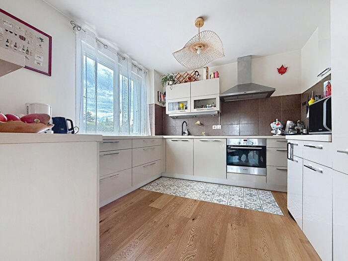 Appartement à vendre - Ornex - 4 pièces - 3 chambres