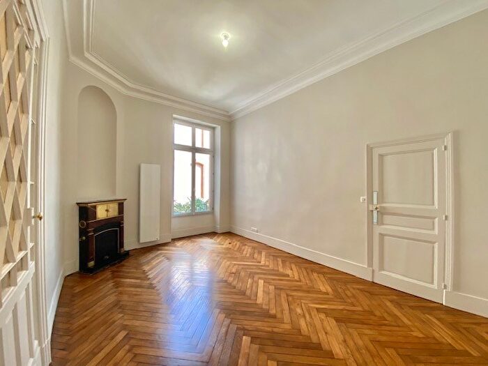 Appartement 5 pièces à Toulouse, Les Carmes-Esquirol, à louer