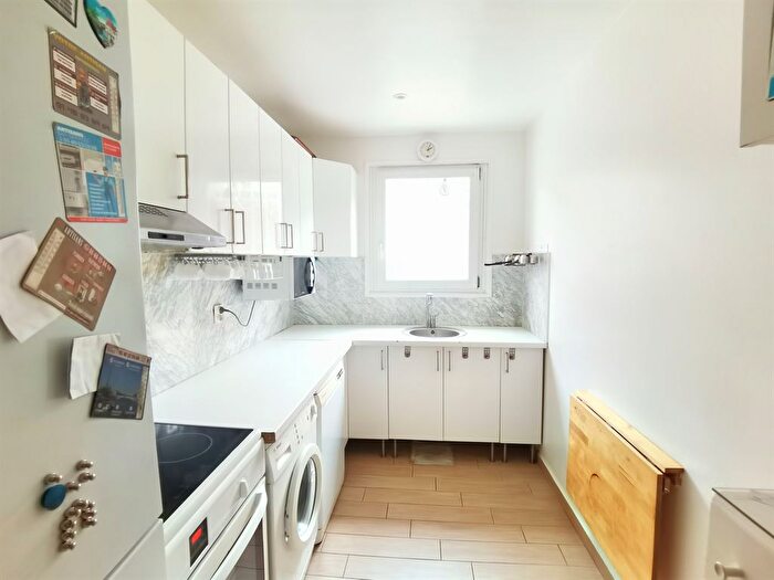 Paris 10ème, Canal Saint-Martin, Jemmapes : Appartement 3 pièces à vendre