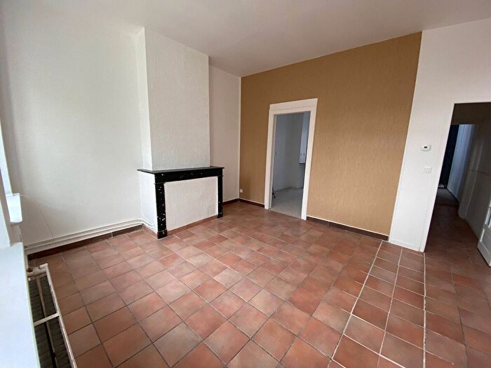 Maison à louer - Centre Ville, Saint-Quentin - 5 pièces - 3 chambres