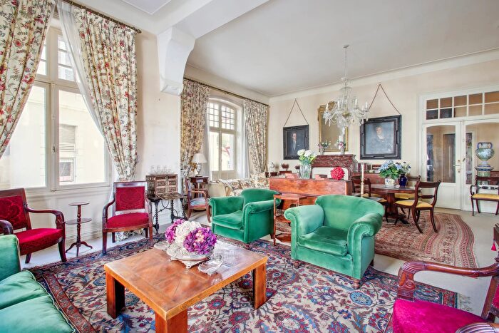 Appartement à vendre - Biarritz, Saint-Charles, Phare, Larochefoucauld - 5 pièces - 2 chambres