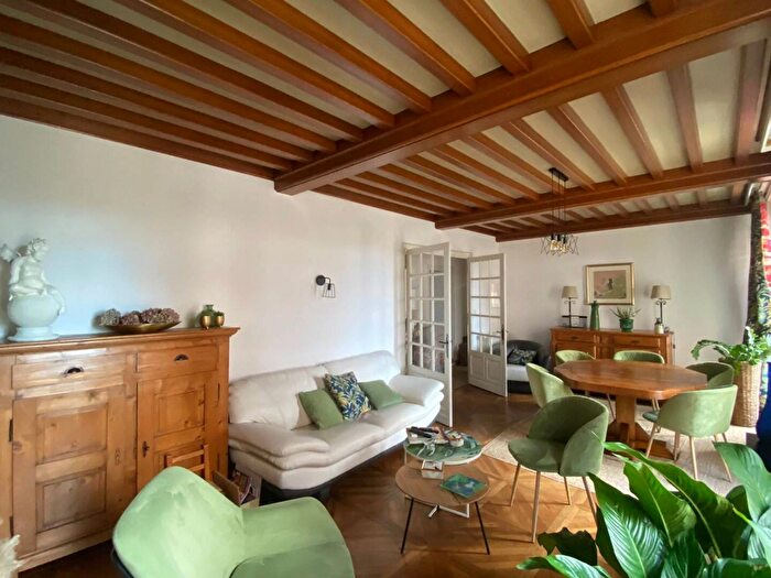 Appartement à louer - Centre Ville, Montceau-les-Mines - 4 pièces - 3 chambres