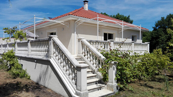 Maison à louer - Capvern - 3 pièces - 2 chambres