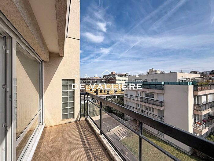 Appartement à louer - Mont Valérien, Nanterre - 1 pièce